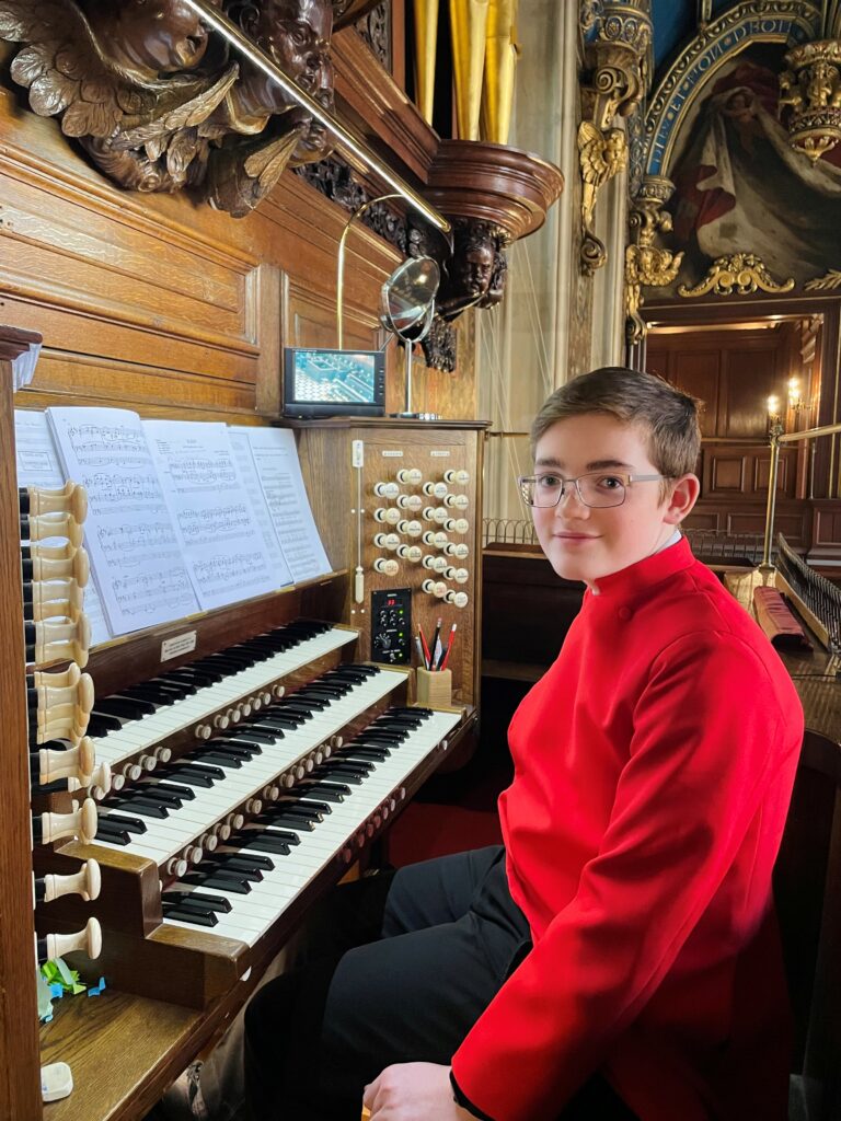 Organ Scholars at Hampton Court | Cathedral Music Trust